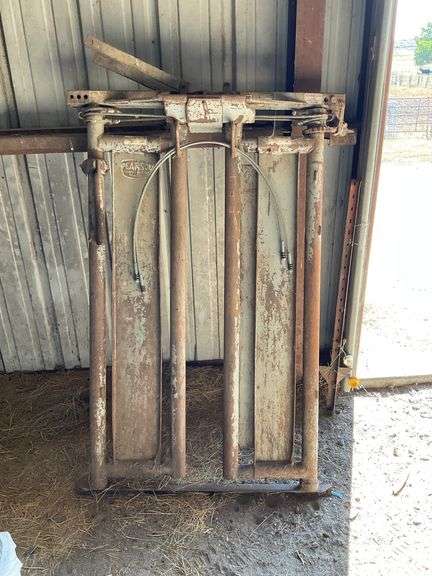 Pearson head catch with new cables! - Kraupie's Real Estate & Auctioneers