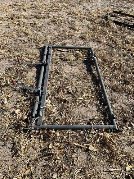 Priefert Adjustable Alley Frame - Kraupie's Real Estate & Auctioneers
