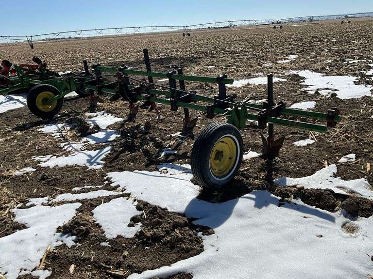 John Deere 20' Ditcher Bar with 5 Ditchers - Kraupie's Real Estate ...