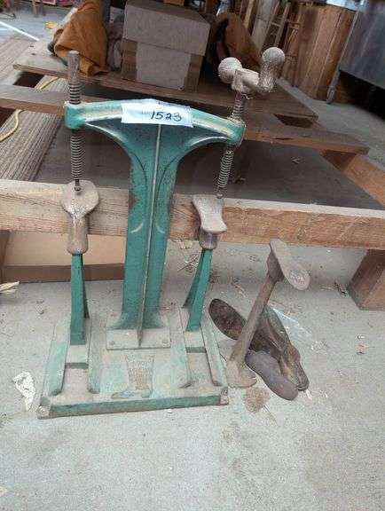 Rowley Boot Press Shop - Kraupie's Real Estate & Auctioneers