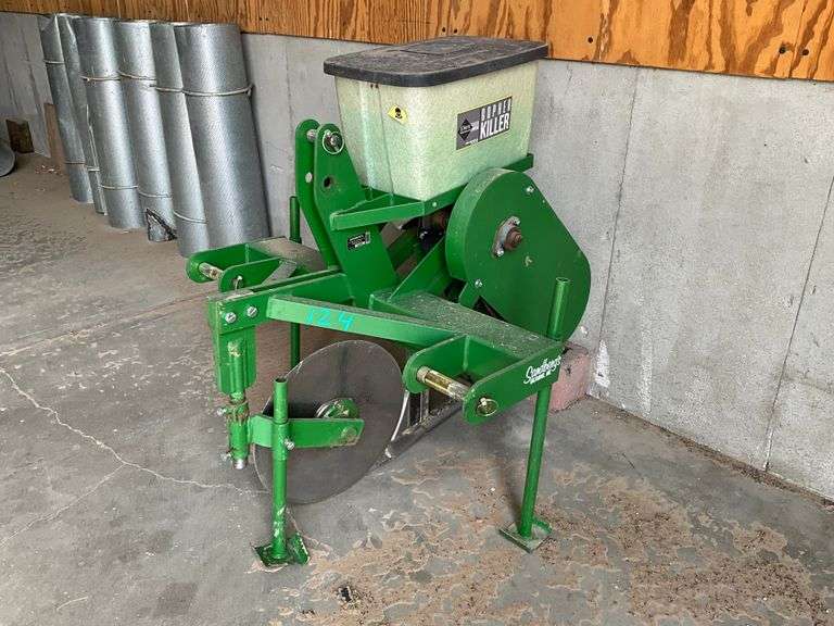 Eilers 3pt Gopher Killer - Like New - Kraupie's Real Estate & Auctioneers