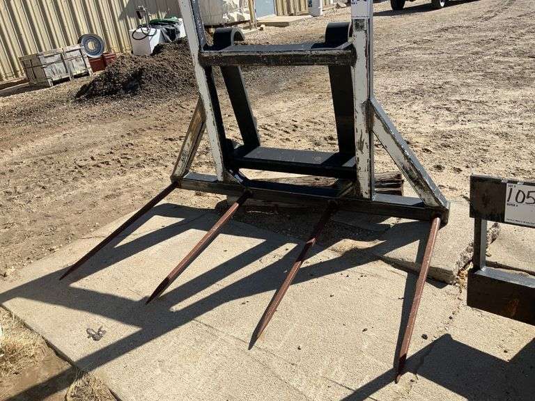 Hay Head for 920 Payloader - 4 Tine - Kraupie's Real Estate & Auctioneers