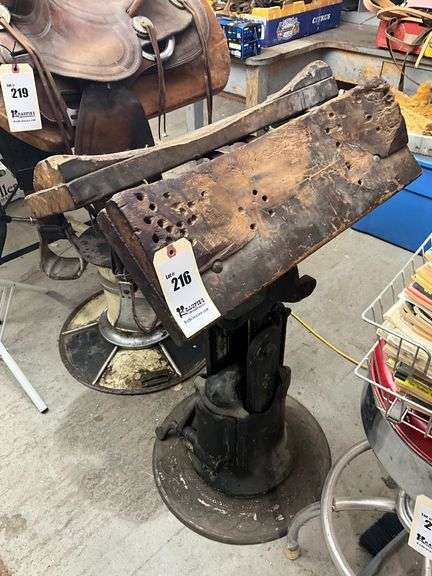 Gene Beghtol's Saddle Makers Stand named "Old George" - Kraupie's Real ...