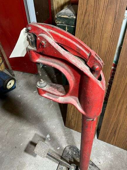 WZ Machine Co., Foot Pedal Riveter - Kraupie's Real Estate & Auctioneers