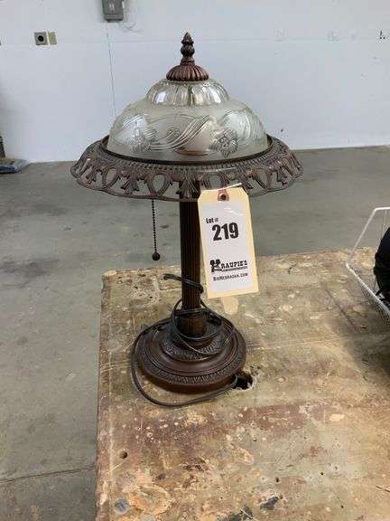 Nice Table Lamp - Kraupie's Real Estate & Auctioneers