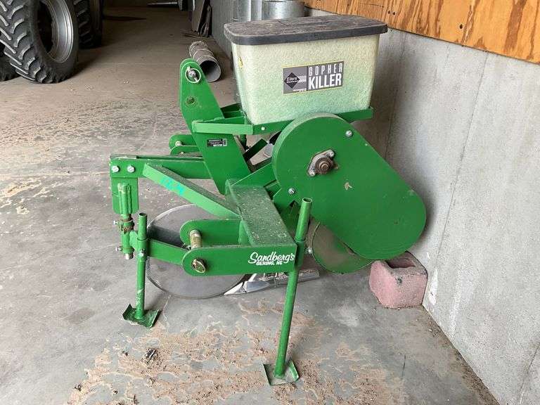 Eilers 3pt Gopher Killer - Like New - Kraupie's Real Estate & Auctioneers