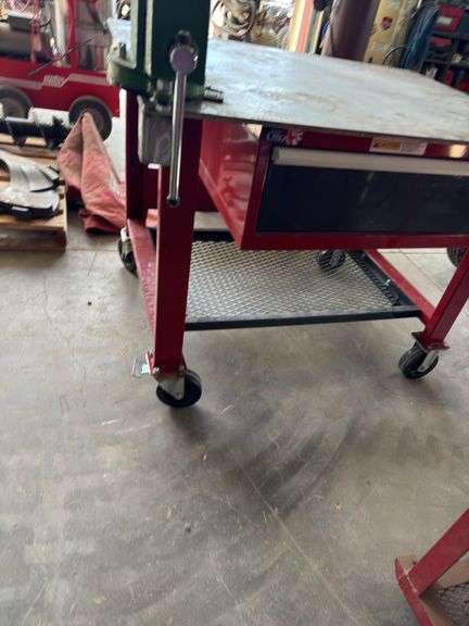 Very nice rolling shop table w/ vise - Kraupie's Real Estate & Auctioneers