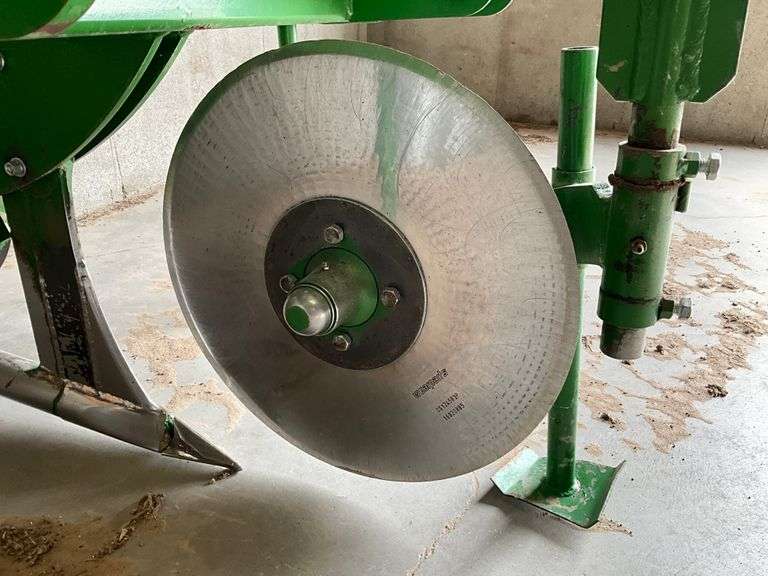 Eilers 3pt Gopher Killer - Like New - Kraupie's Real Estate & Auctioneers