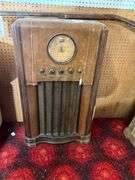 Silverstone Upright Tube Radio - Kraupie's Real Estate & Auctioneers