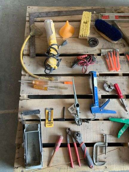 Pallet of Hand Tools - Kraupie's Real Estate & Auctioneers