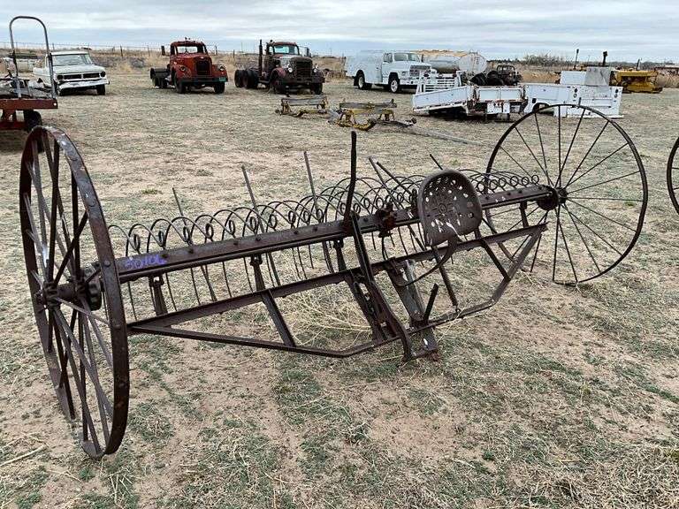 Antique John Deere Dump Rake - Kraupie's Real Estate & Auctioneers