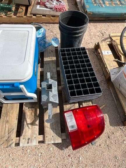 Garden Items, Planter Buckets, Lawn Edger, Rolling Cooler, Water Can ...