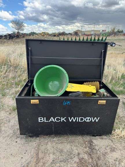 Black Widow Tool Box full of JD 7600 chopper parts - Kraupie's Real ...