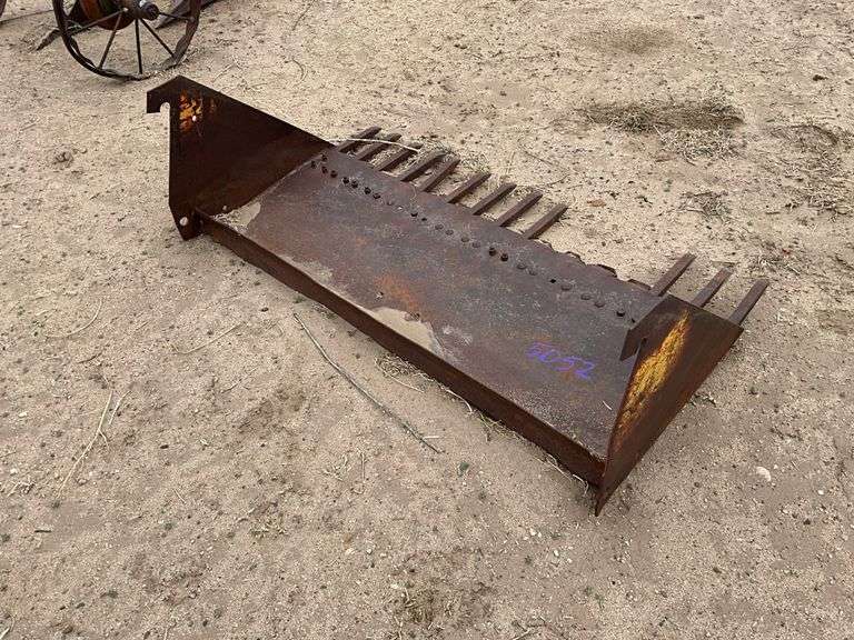 Farmhand F-11 Manure Bucket - Kraupie's Real Estate & Auctioneers