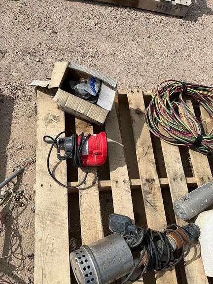 4 Sump Pumps ( 2 New in Box), J - Class Sand Handler, Submersible Pump ...