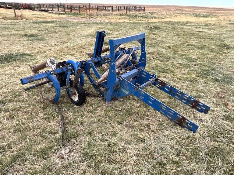 Heath 4 Row Bean Cutter, Front Mount - Kraupie's Real Estate & Auctioneers