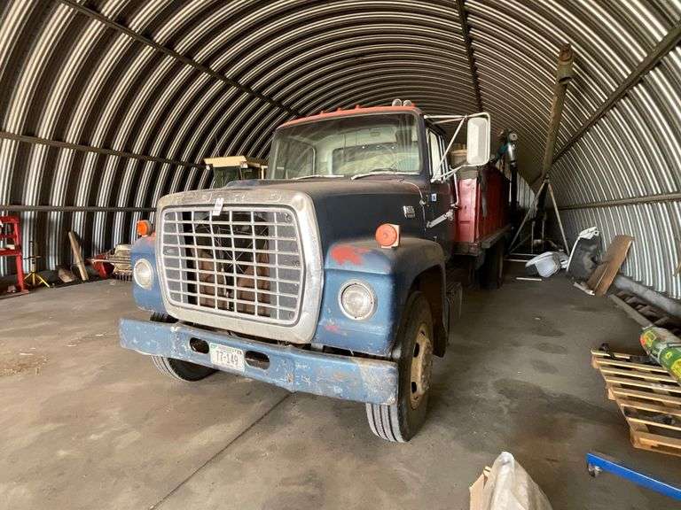 1973 Ford LN 800 Grain Truck, 18 Foot Steel Box - Kraupie's Real Estate ...
