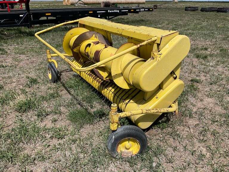 John Deere Pick Up Head for Chopper - Kraupie's Real Estate & Auctioneers