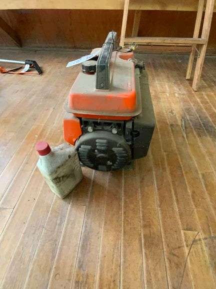 Kawasaki KG 700 B Generator - Kraupie's Real Estate & Auctioneers