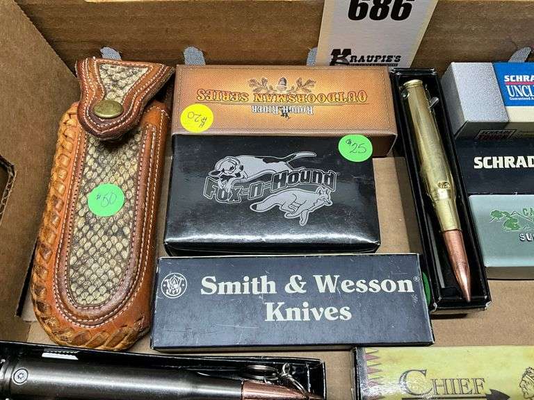 12 Knives & Snake Skin Sheath, - Kraupie's Real Estate & Auctioneers