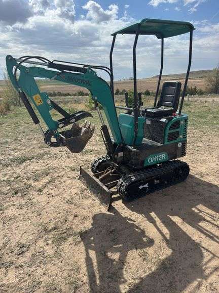 2025 AGT QH12R Mini Excavator, Only 25 Hours!! - Kraupie's Real Estate ...