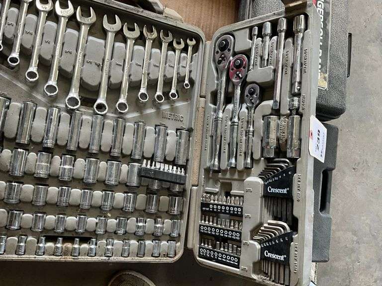 Crescent Tool Set - Kraupie's Real Estate & Auctioneers