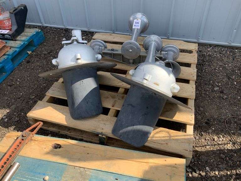 Train Horn off of BNSF Locomotive, Crossing Arms Signals - Kraupie's ...