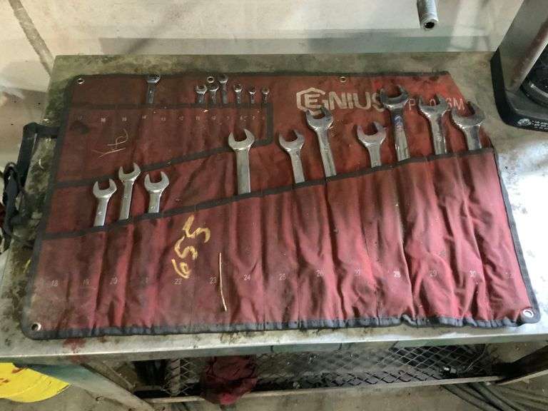 Partial set of Genius metric wrenches - Kraupie's Real Estate & Auctioneers