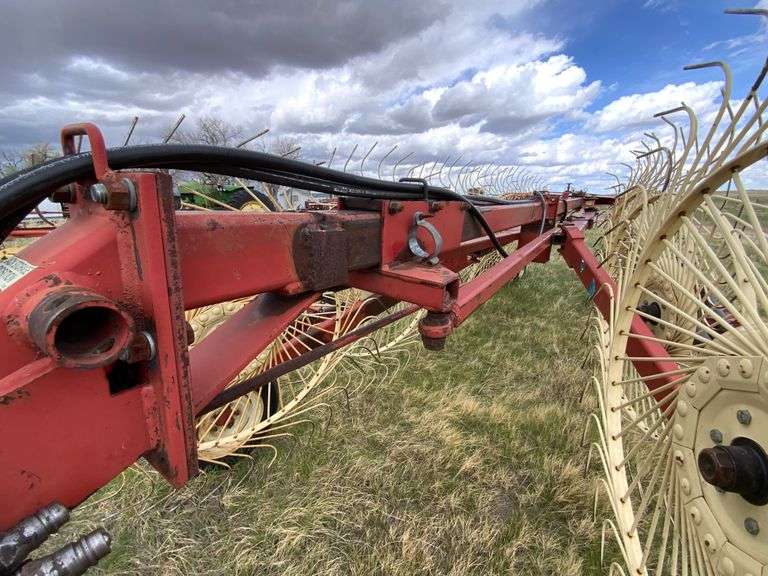 H&S High-Capacity Rake,12-wheel - Kraupie's Real Estate & Auctioneers