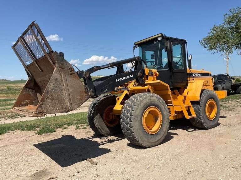 Hyundai HL740 TM-3 Payloader, Does Have Hydraulic Issue, 9,337 hours ...