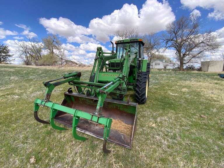 John Deere 7400 Tractor w/ John Deere 740 Front Loader, MFWD - Kraupie ...
