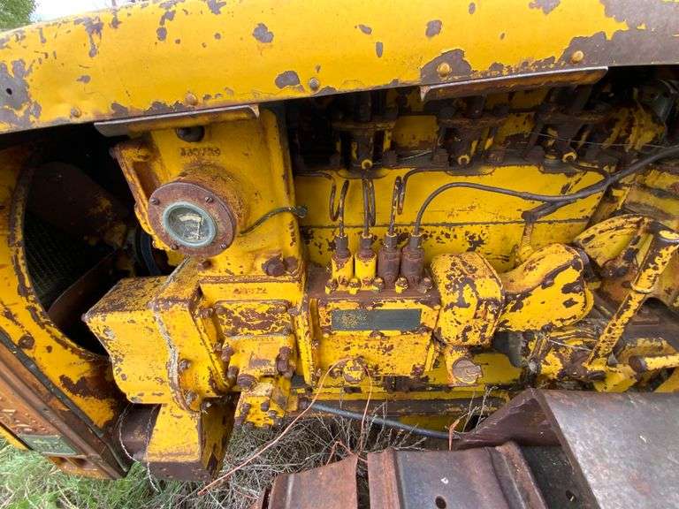 1937 Caterpillar RD4 Crawler Tractor - Kraupie's Real Estate & Auctioneers