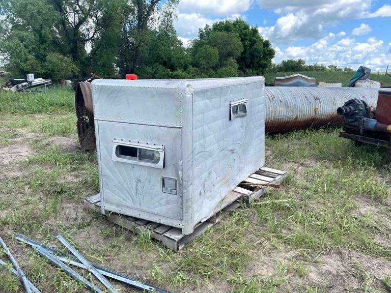 Vintage Aluminum Semi Cab Sleeper - Kraupie's Real Estate & Auctioneers