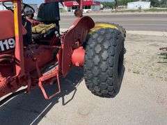 Case 1194 Tractor - Kraupie's Real Estate & Auctioneers