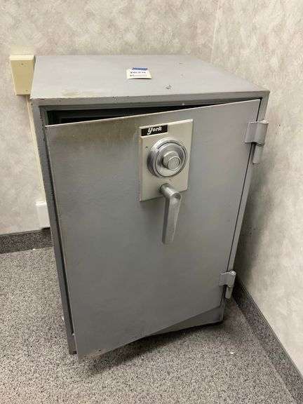 York Safe with Combination - Kraupie's Real Estate & Auctioneers