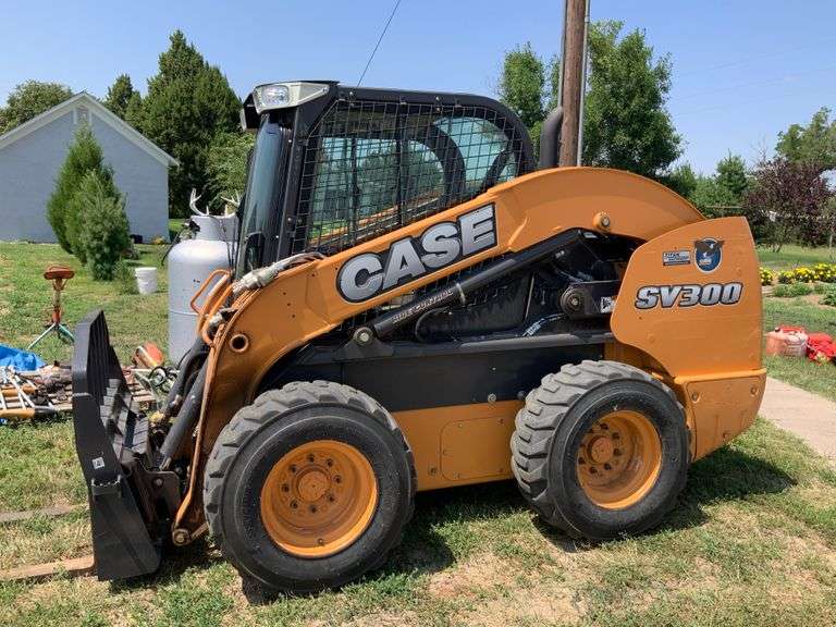 2013 Case SV300 Skid Steer Loader - Kraupie's Real Estate & Auctioneers