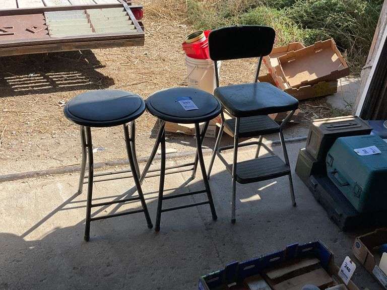 3 Stools - Kraupie's Real Estate & Auctioneers