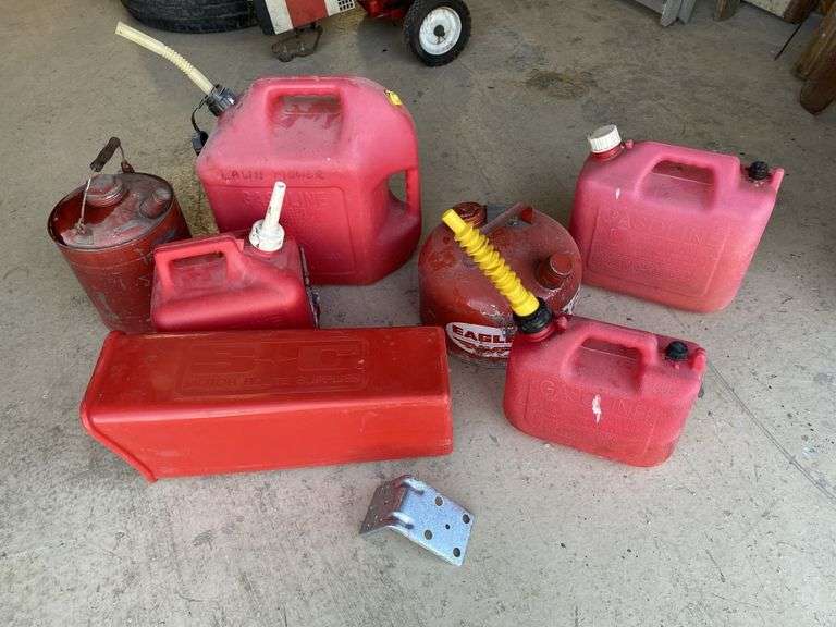 Gas cans, fire extinguishers, and mailbox - Legacy Auction Company