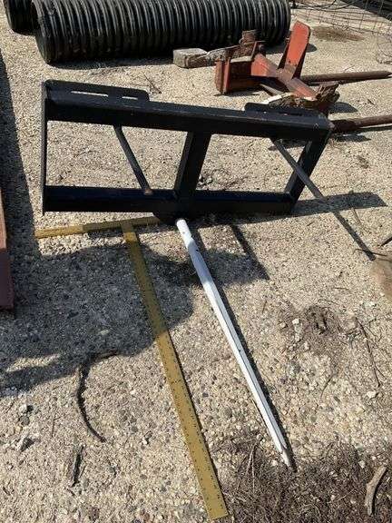 Skid loader hay fork - Legacy Auction Company