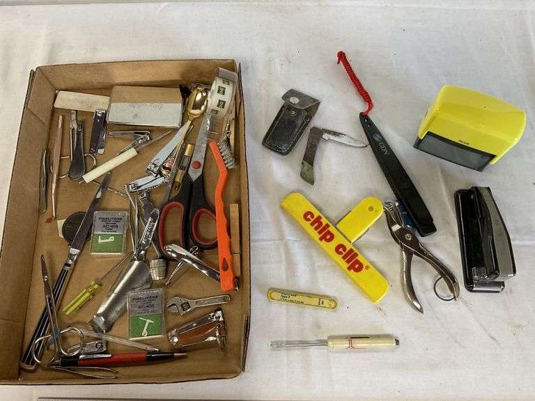 Junk drawer items - Legacy Auction Company