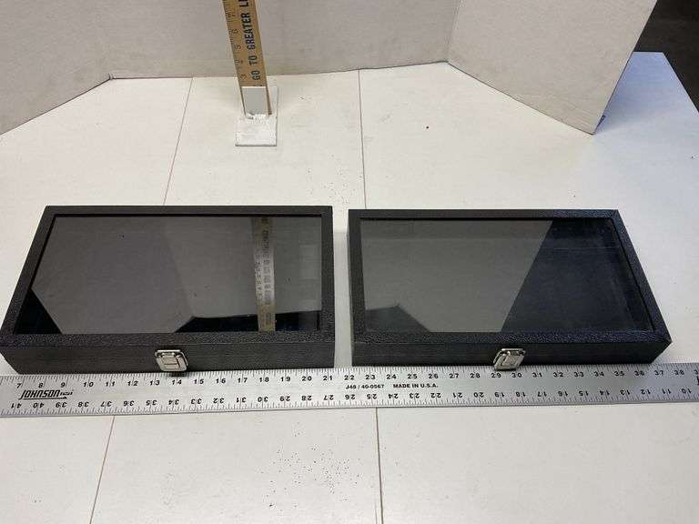 Display cases - Legacy Auction Company