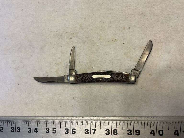 Vintage Camillus pocket knife - Legacy Auction Company