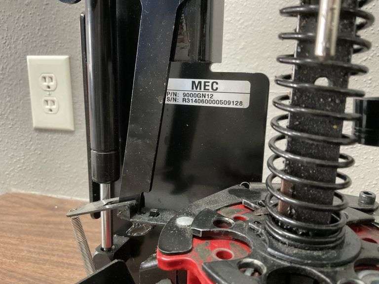 MEC Shotshell reloader. 9000 series. Set up for - Legacy Auction Company