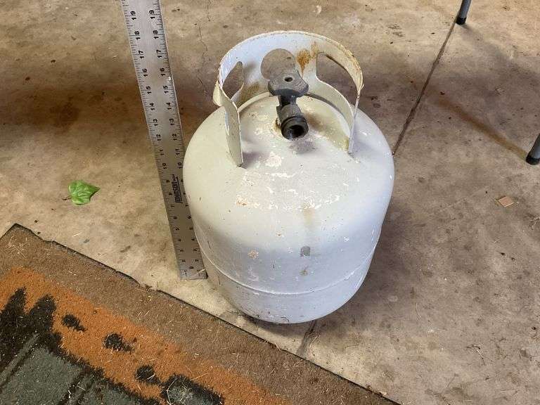 Propane tank - Legacy Auction Company