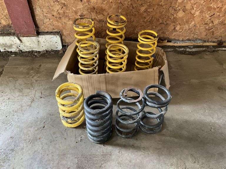 Assorted racing springs - Legacy Auction Company