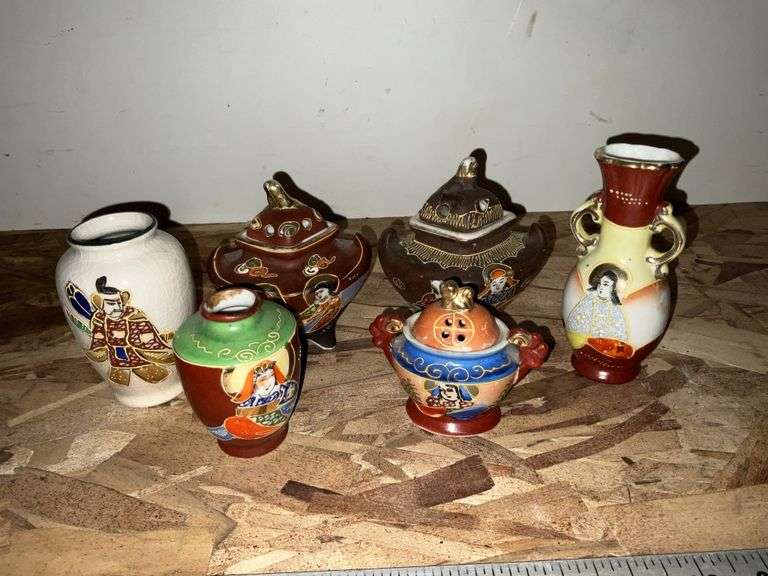 Occupied Japan vases etc. - Legacy Auction Company