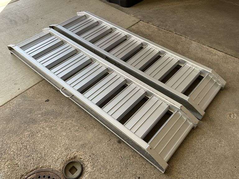 5' aluminum ramps - Legacy Auction Company