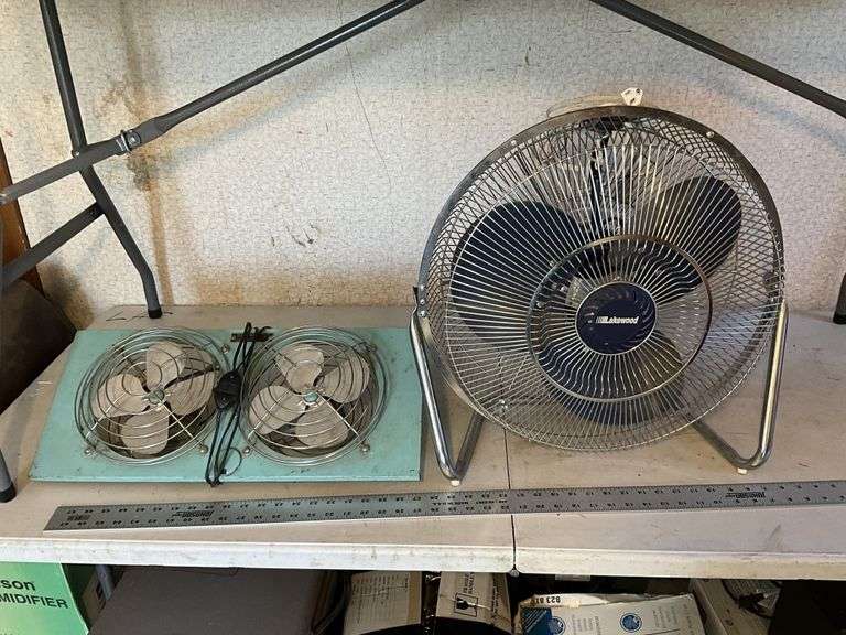 Lakewood fan and window fan - Legacy Auction Company
