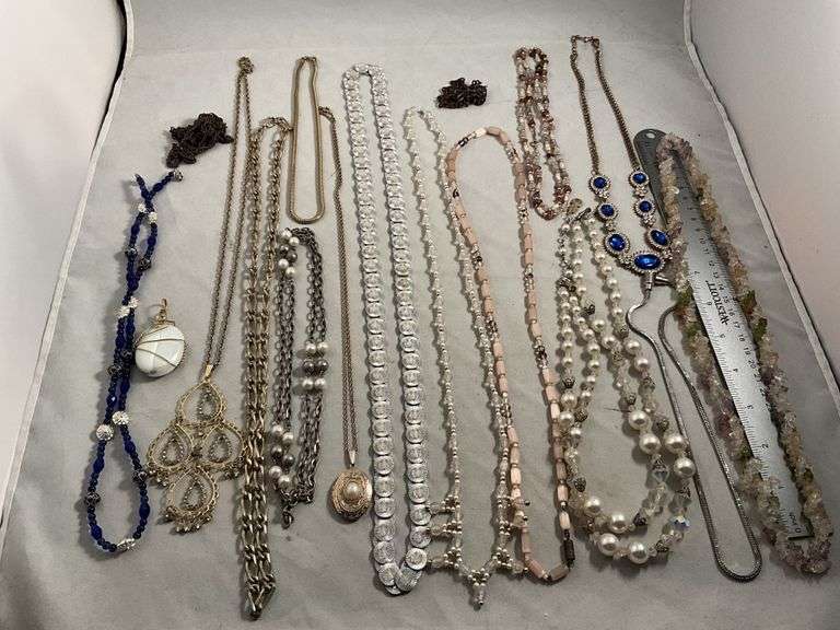 Necklaces - Legacy Auction Company