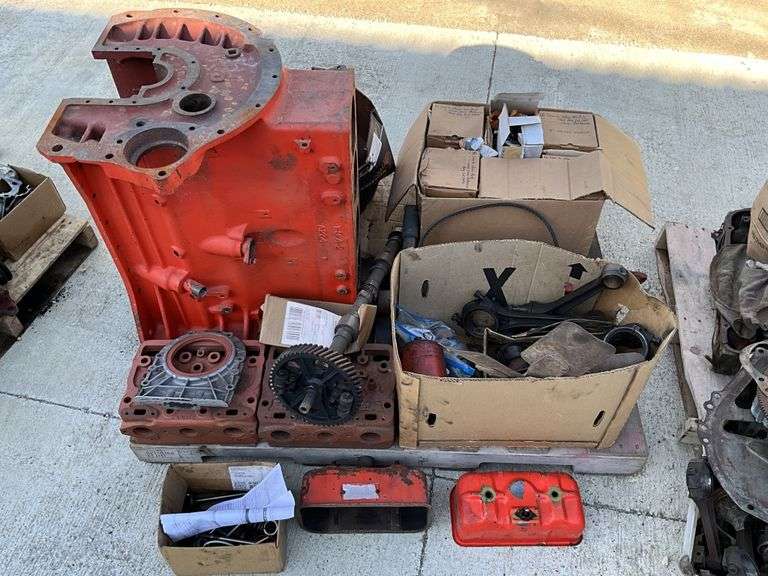 Complete Case 730 4 cylinder, gas - Legacy Auction Company